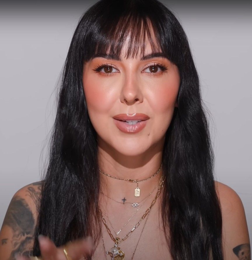 Nikki La Rose Has Bangs - Blogs & Forums